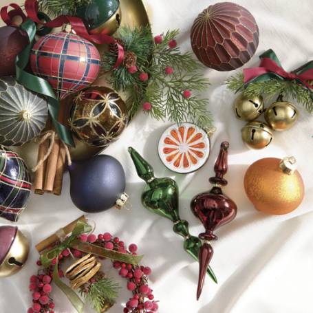 Christmas & Holiday Decorations | Grandin Road
